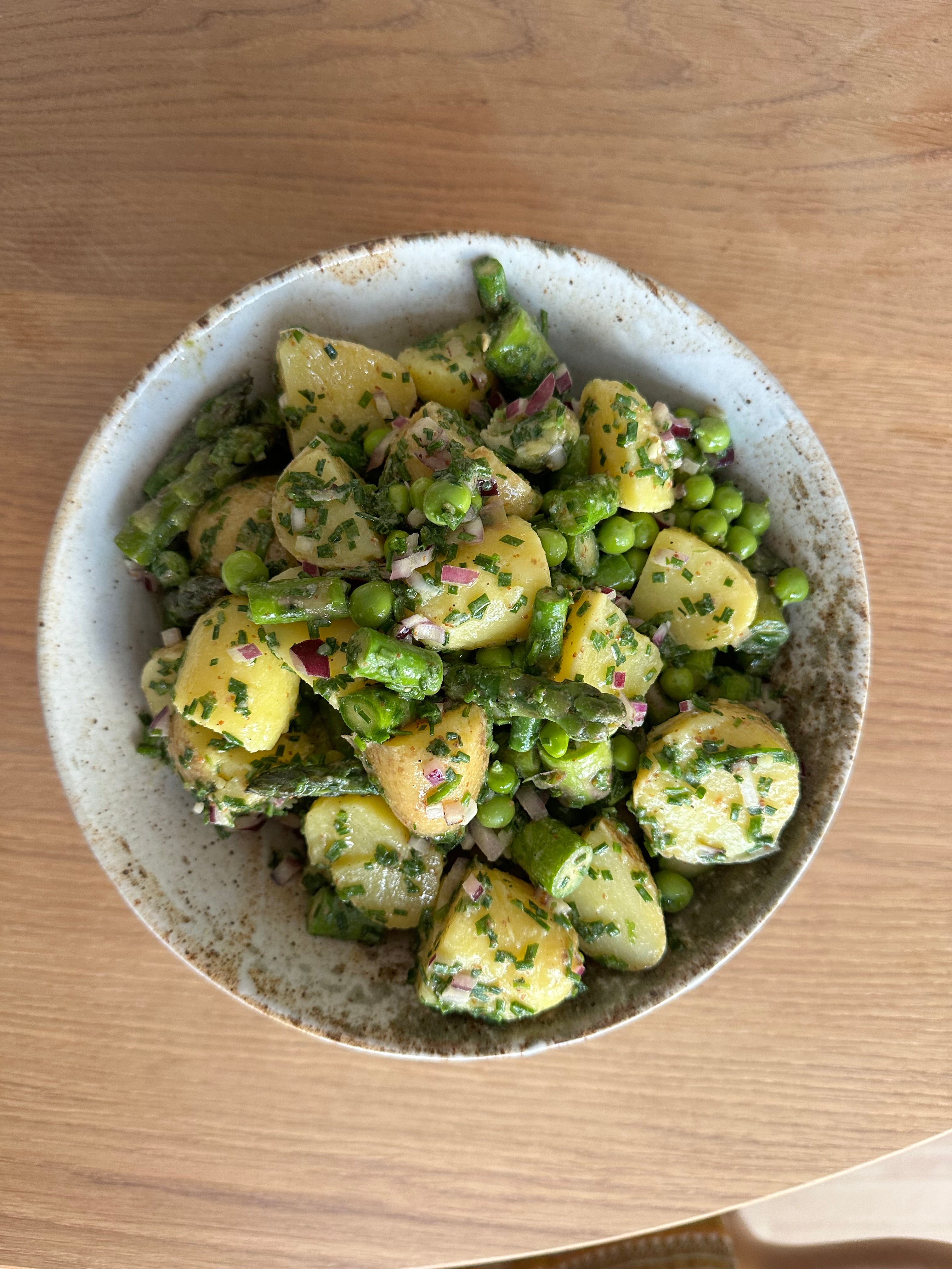 Sommer kartoffel salat med friske grønne ærter – MonDay Bliss