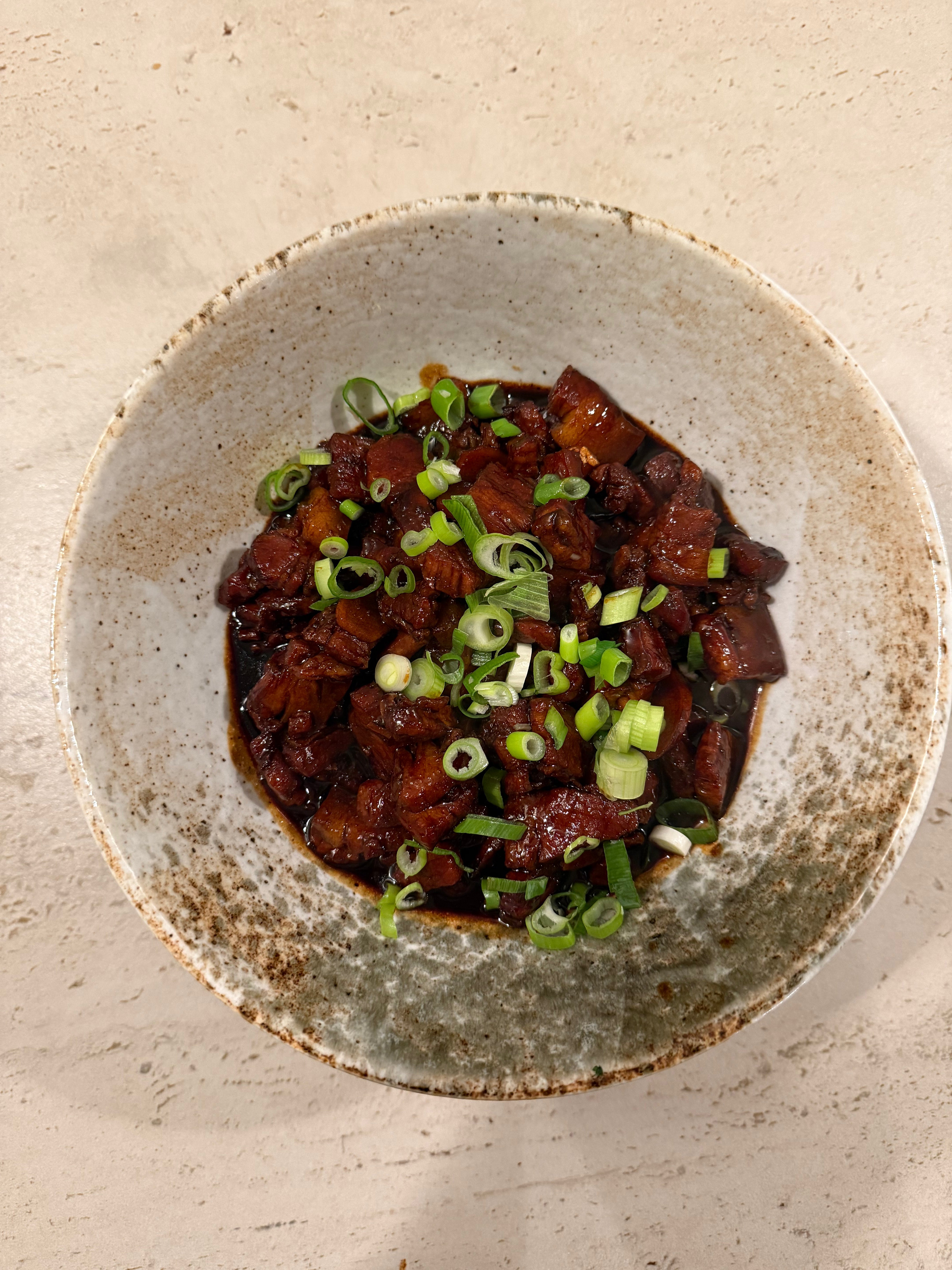 Sticky braiseret kinesisk pork belly – MonDay Bliss